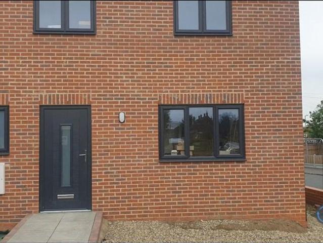 1 bedroom in a house share to rent