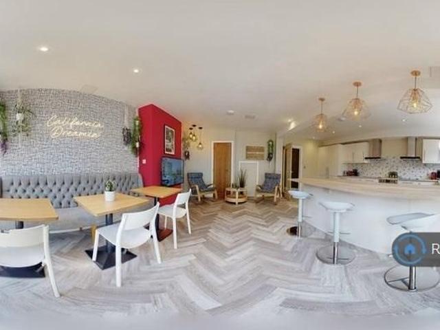 1 bedroom in a house share to rent