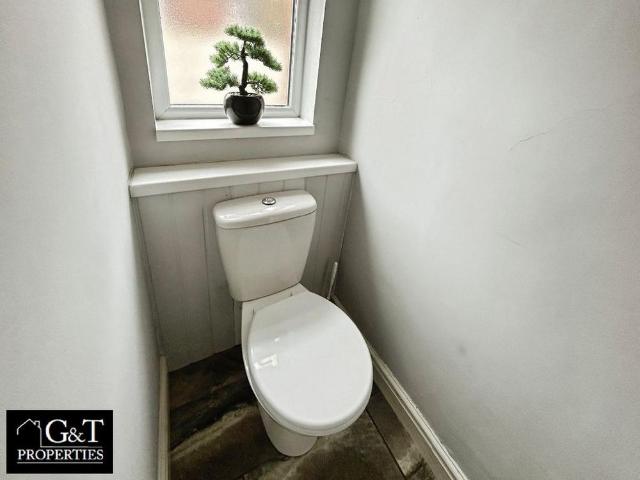 1 bedroom in a house share to rent