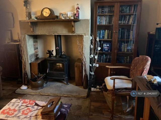 1 bedroom in a house share to rent