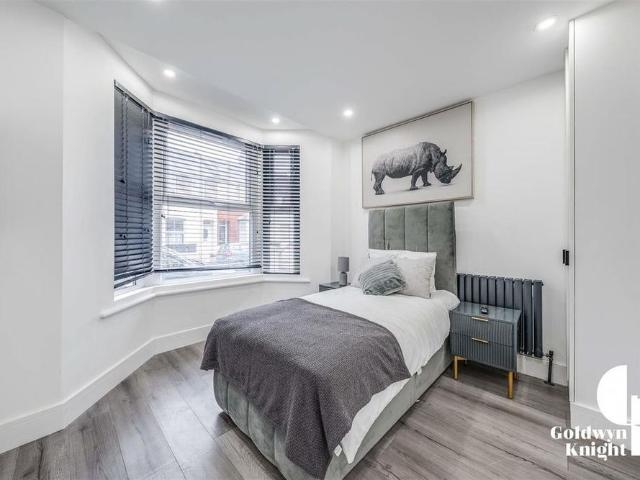 1 bedroom in a house share to rent
