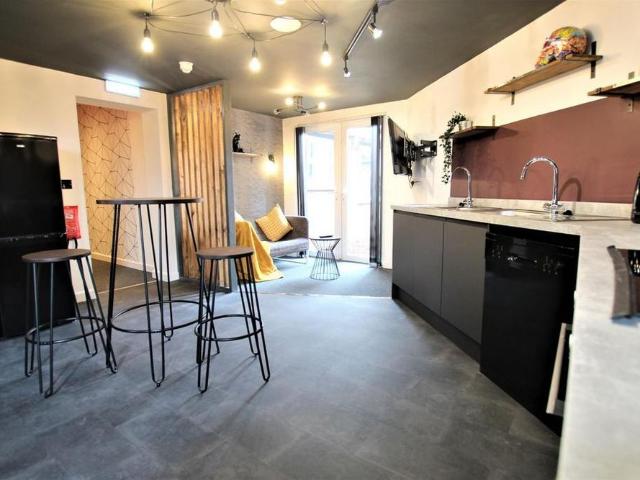 1 bedroom in a house share to rent