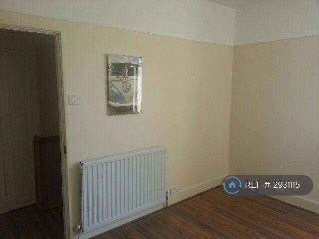 1 bedroom in a house share to rent