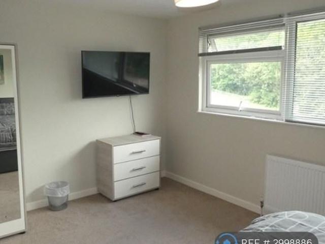 1 bedroom in a house share to rent