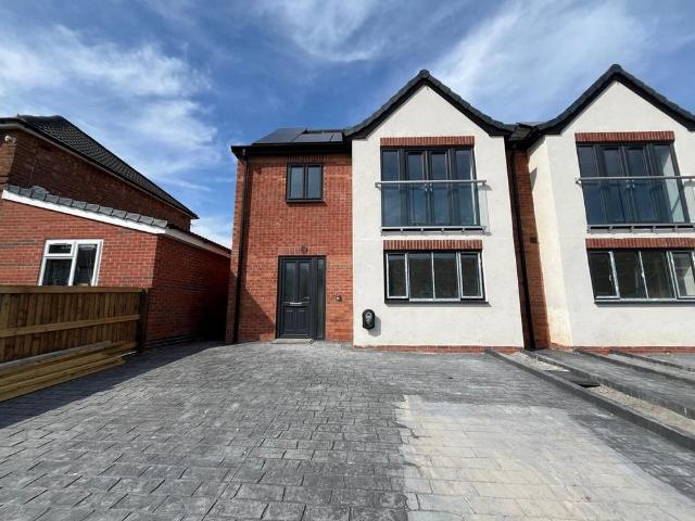 1 bedroom in a house share to rent