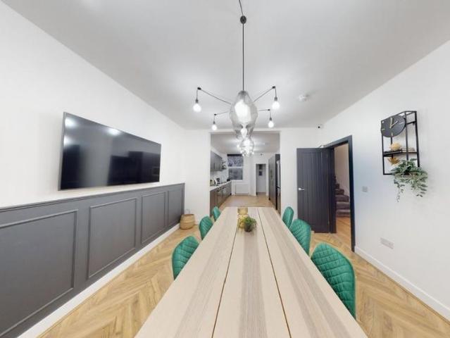 1 bedroom in a house share to rent