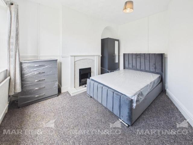 1 bedroom in a house share to rent