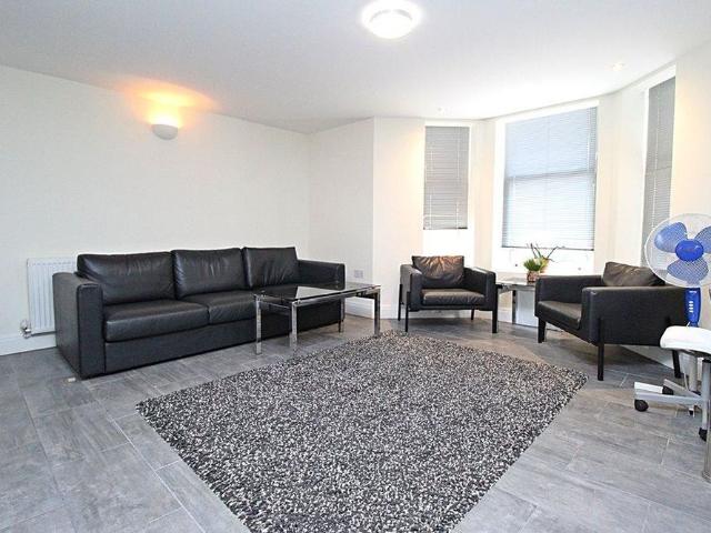 1 bedroom in a house share to rent