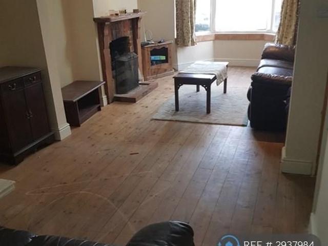 1 bedroom in a house share to rent