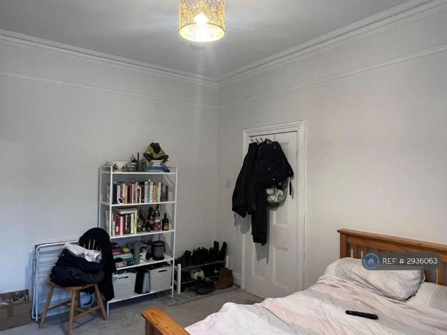 1 bedroom in a house share to rent