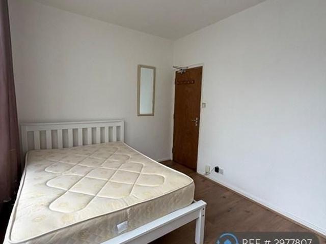 1 bedroom in a house share to rent