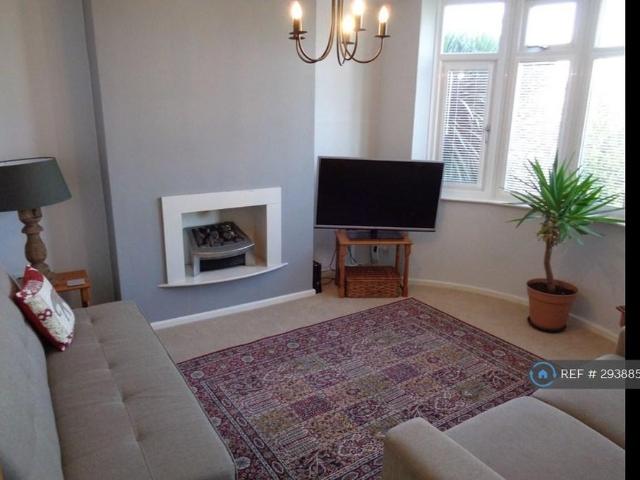 1 bedroom in a house share to rent