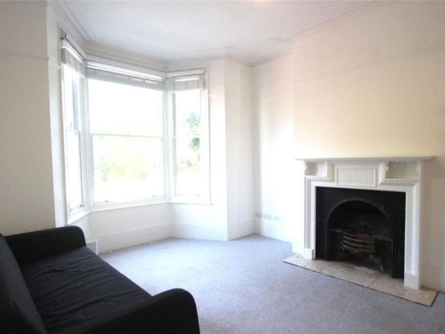 1 bedroom in a house share to rent