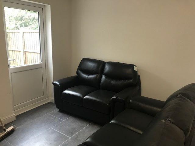 1 bedroom in a house share to rent