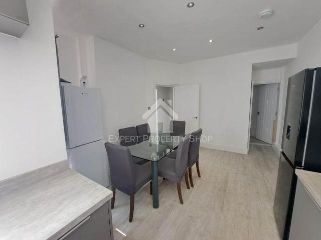1 bedroom in a house share to rent