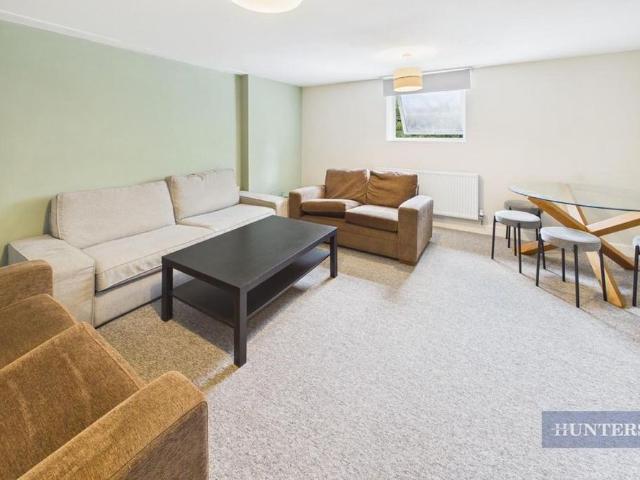1 bedroom in a house share to rent
