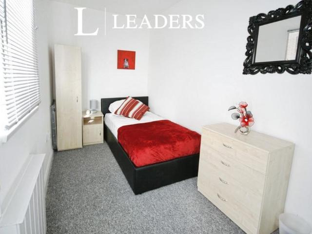 1 bedroom in a house share to rent