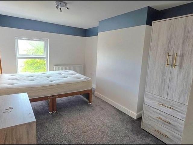 1 bedroom in a house share to rent