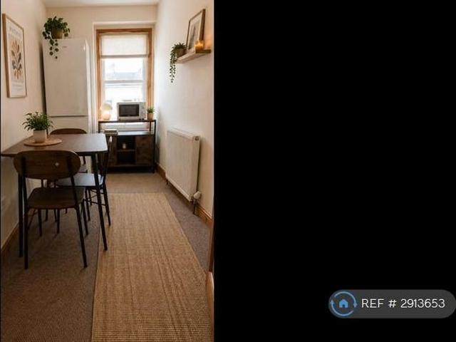 1 bedroom in a house share to rent