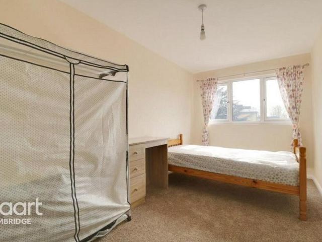 1 bedroom in a house share to rent