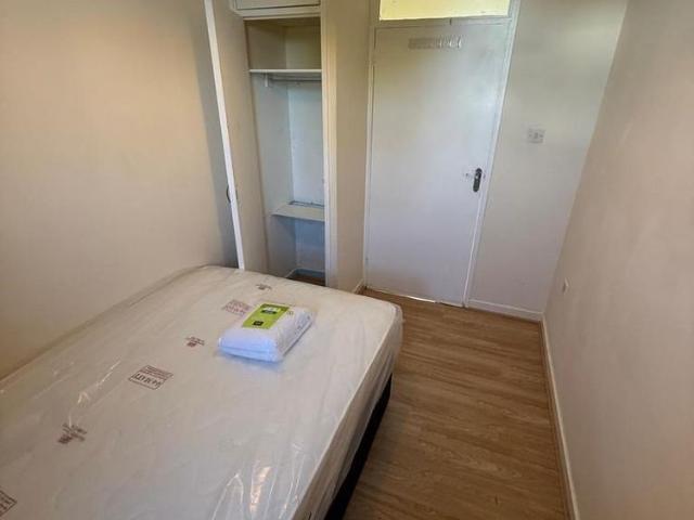 1 bedroom in a house share to rent