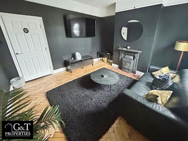 1 bedroom in a house share to rent