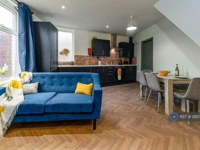 1 bedroom in a house share to rent