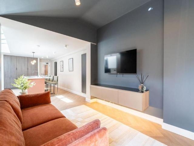 1 bedroom in a house share to rent