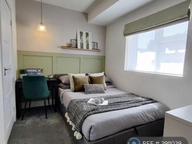 1 bedroom in a house share to rent