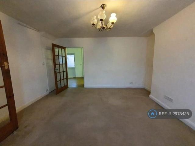 1 bedroom in a house share to rent