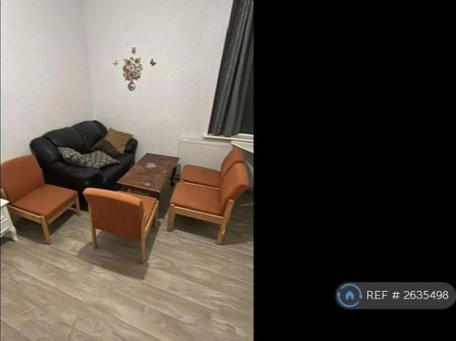 1 bedroom in a house share to rent