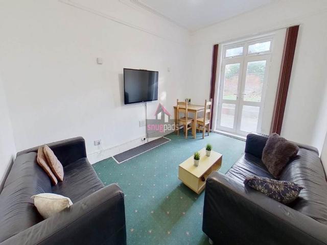 1 bedroom in a house share to rent
