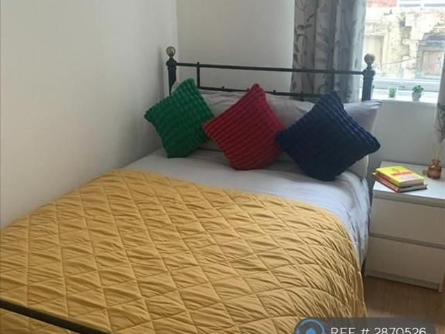 1 bedroom in a house share to rent