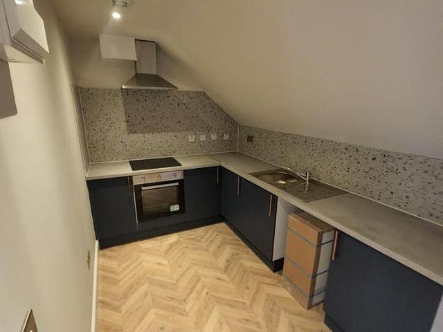 1 bedroom in a house share to rent