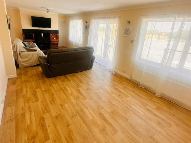 1 bedroom in a house share to rent
