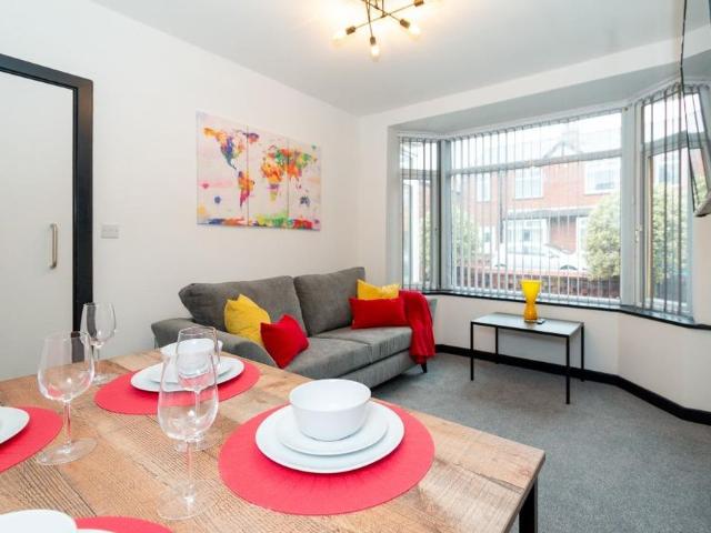 1 bedroom in a house share to rent