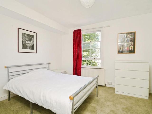 1 bedroom in a house share to rent