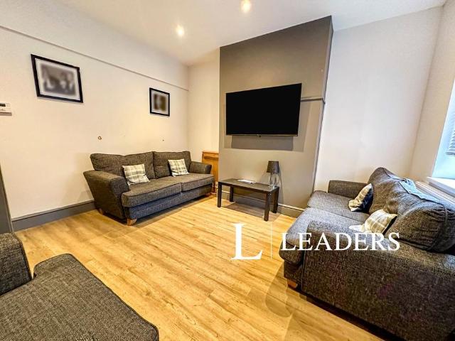 1 bedroom in a house share to rent