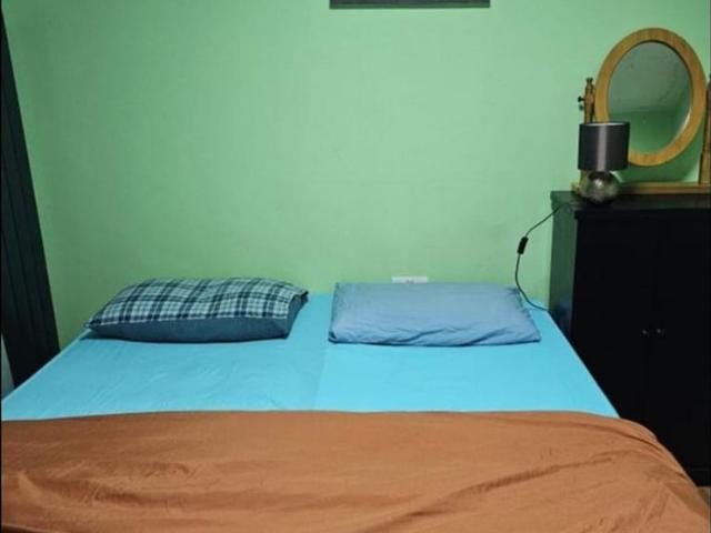 1 bedroom in a house share to rent
