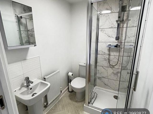 1 bedroom in a house share to rent