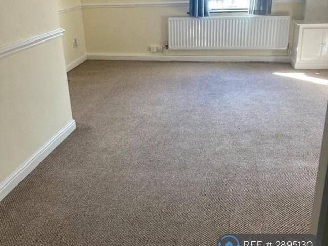 1 bedroom in a house share to rent