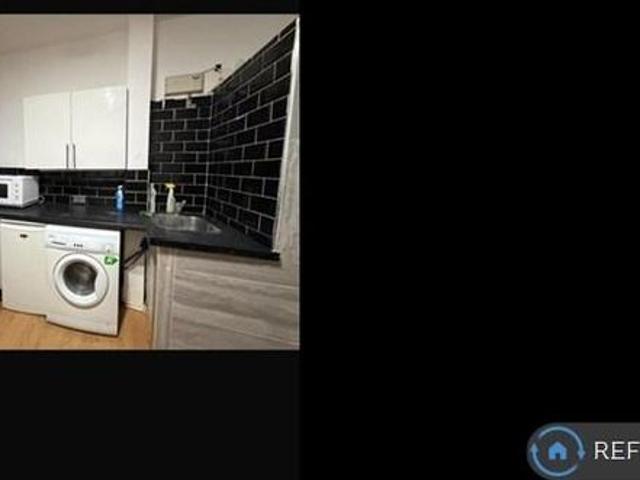 1 bedroom in a house share to rent