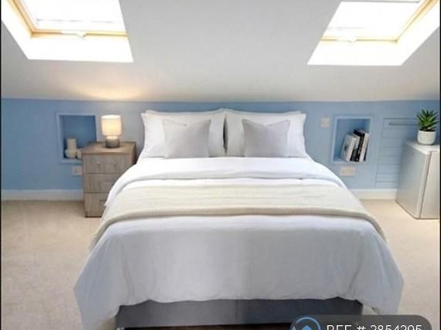 1 bedroom in a house share to rent