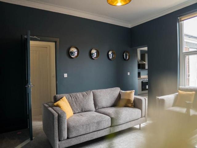 1 bedroom in a house share to rent