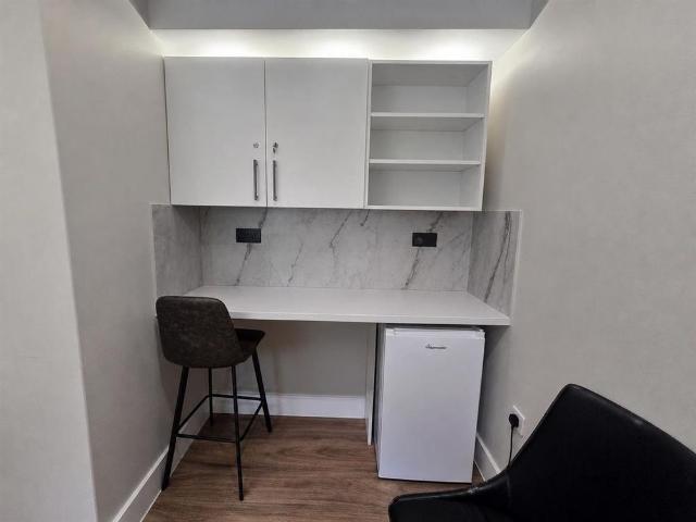 1 bedroom in a house share to rent