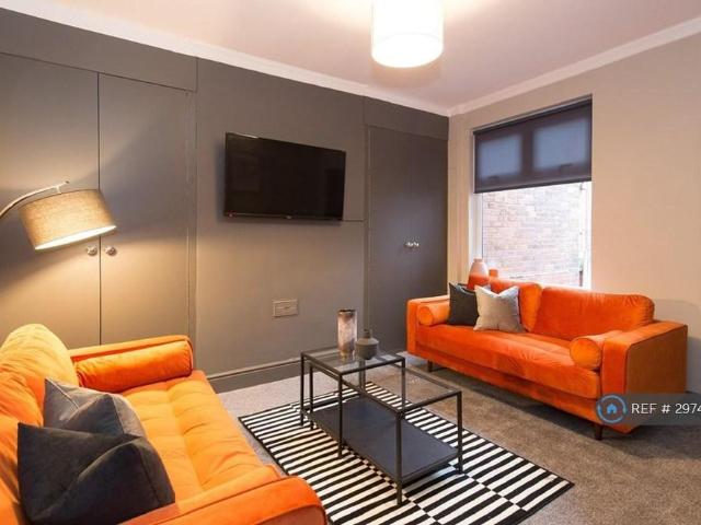 1 bedroom in a house share to rent