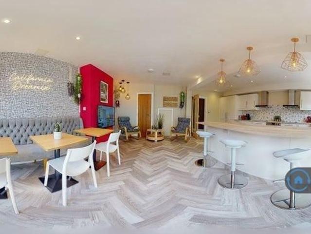 1 bedroom in a house share to rent