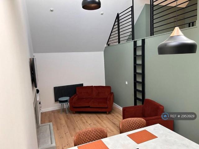 1 bedroom in a house share to rent