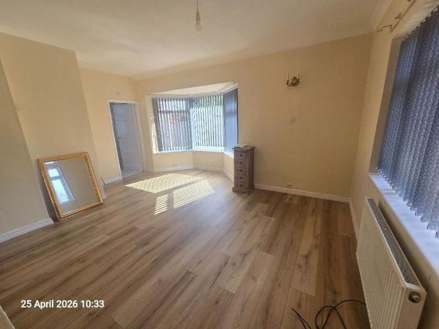 1 bedroom in a house share to rent