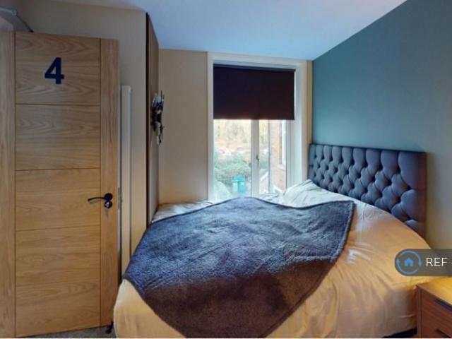 1 bedroom in a house share to rent